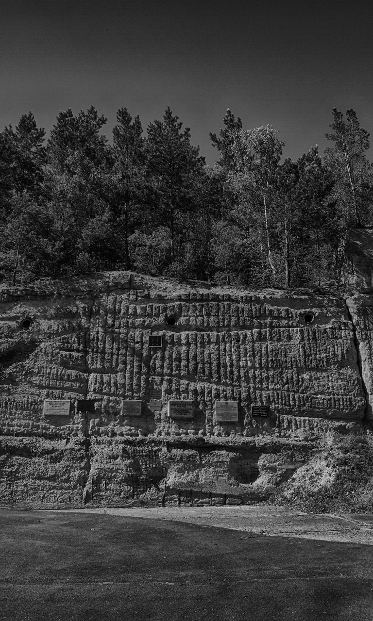 Lost places: Third Reich Ruins - REIMAHG Messerschmitt Me 262 ...