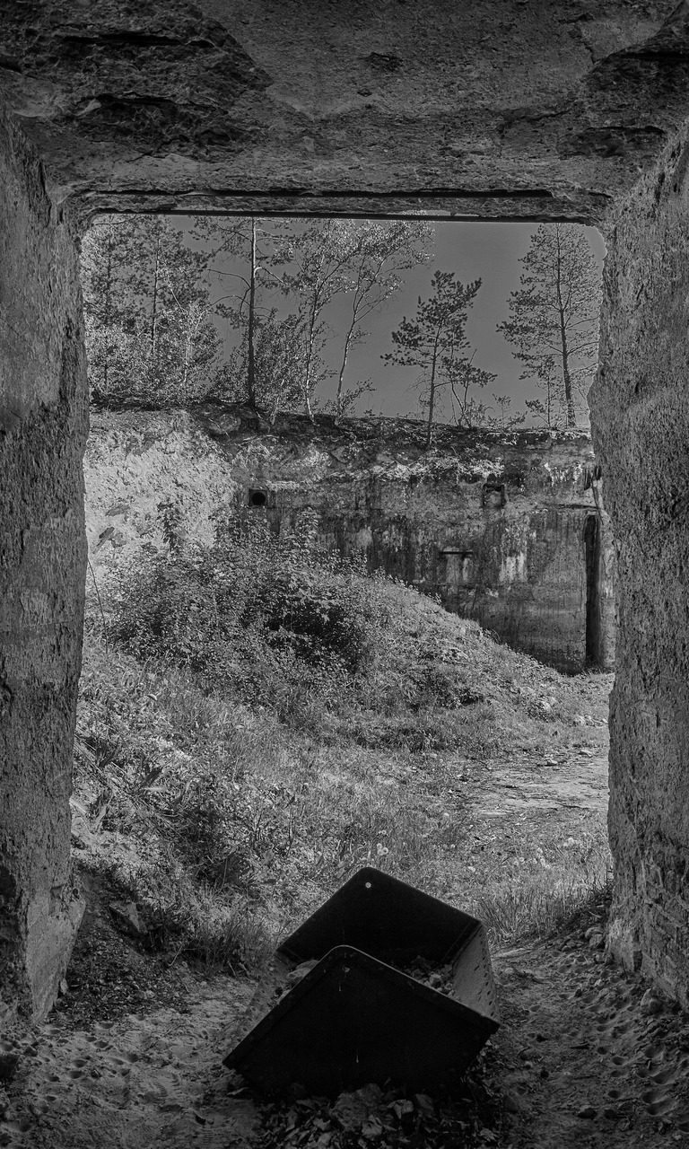 Lost places: Third Reich Ruins - REIMAHG Messerschmitt Me 262 ...